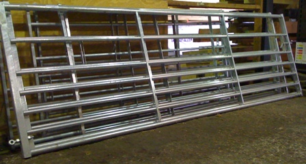 Standard Metal Gate (7 rail) 8ft - English Brothers Ltd